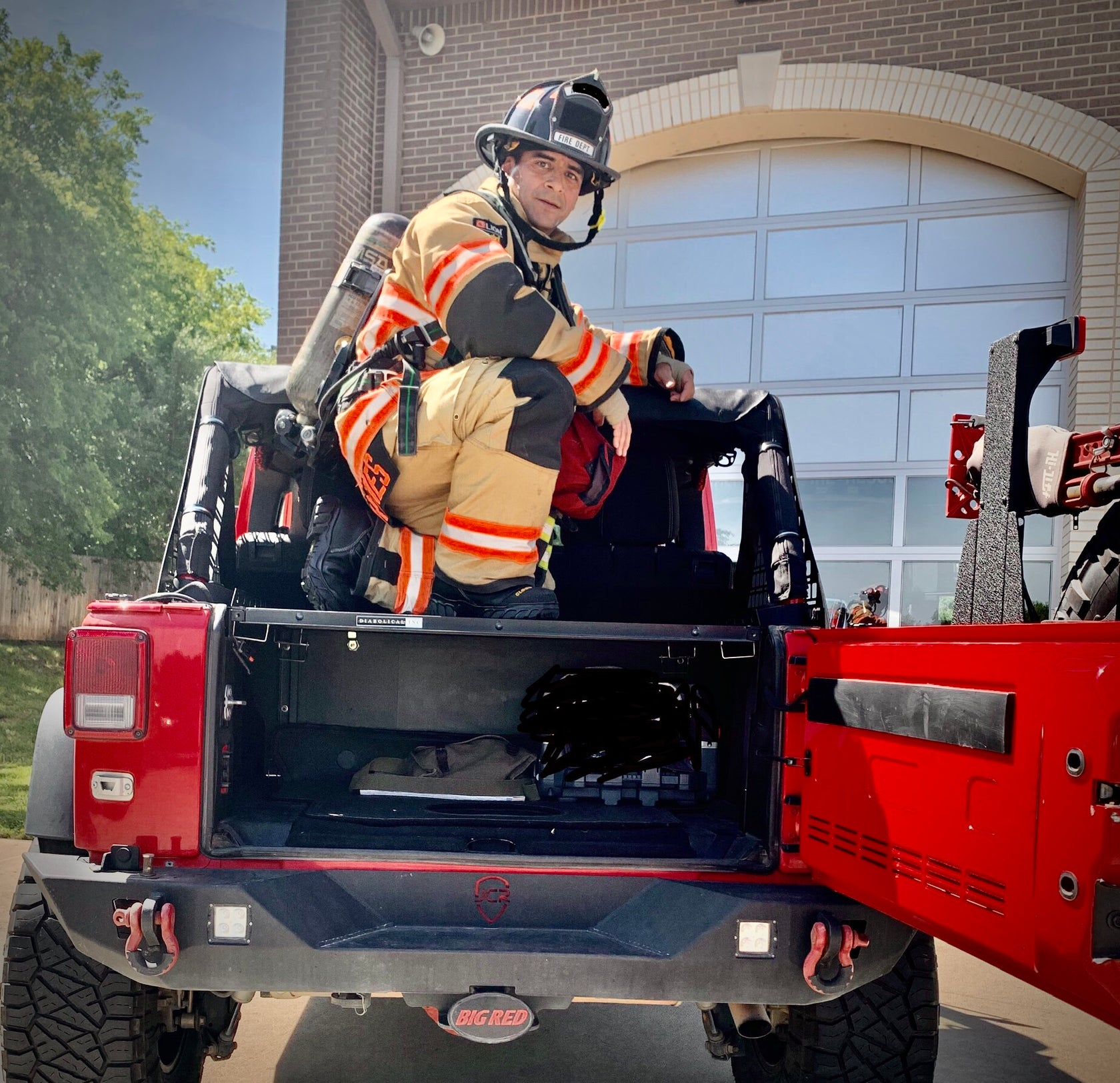 4 Door Jeep Wrangler JKU Cargo Security Enclosure System – Diabolical Inc